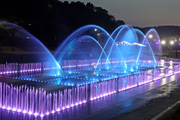 정읍천 ‘미로분수’ 6일부터 운영 ...새로운 볼거리·즐길거리 ‘기대’